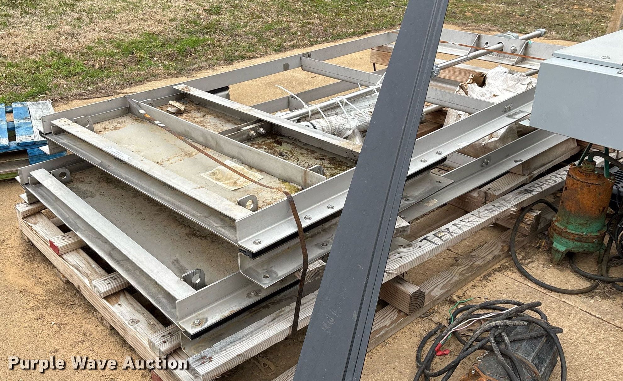 (2) 2019 Waterman 48x24 SS-254-1-Y sliding gates in Hugo, OK | Item ...