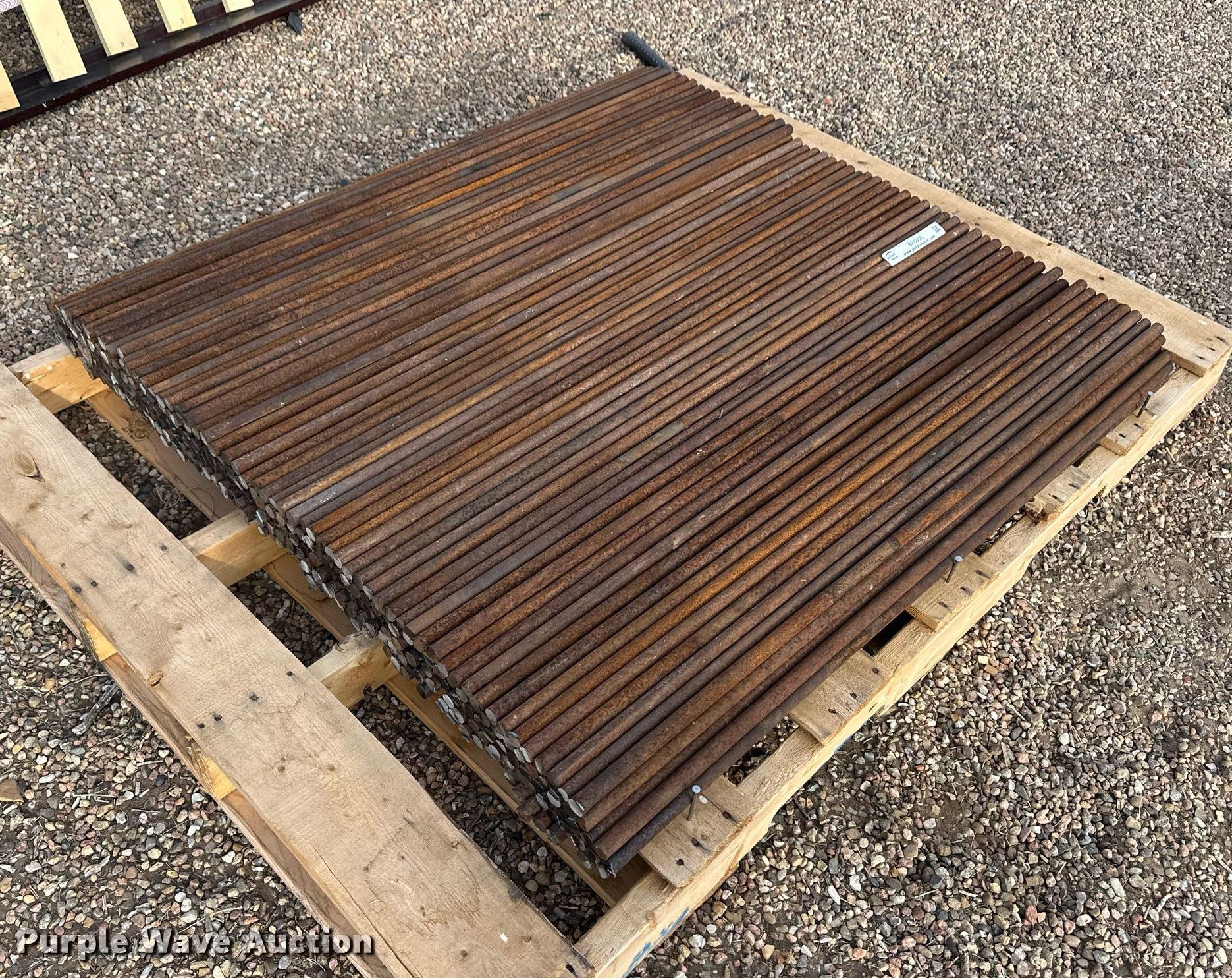 (300) 4' L sucker rod fence posts in Ulysses, KS | Item ER8805 sold ...