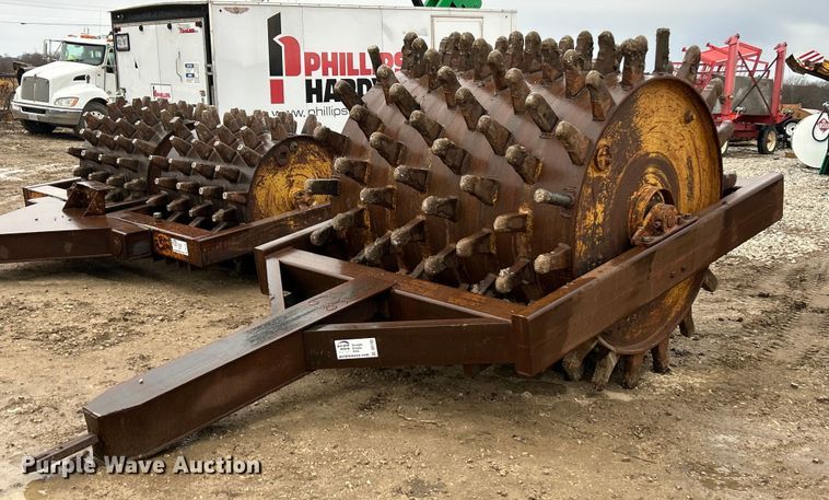 Sheepsfoot roller in Boonville, MO | Item DV1782 sold | Purple Wave