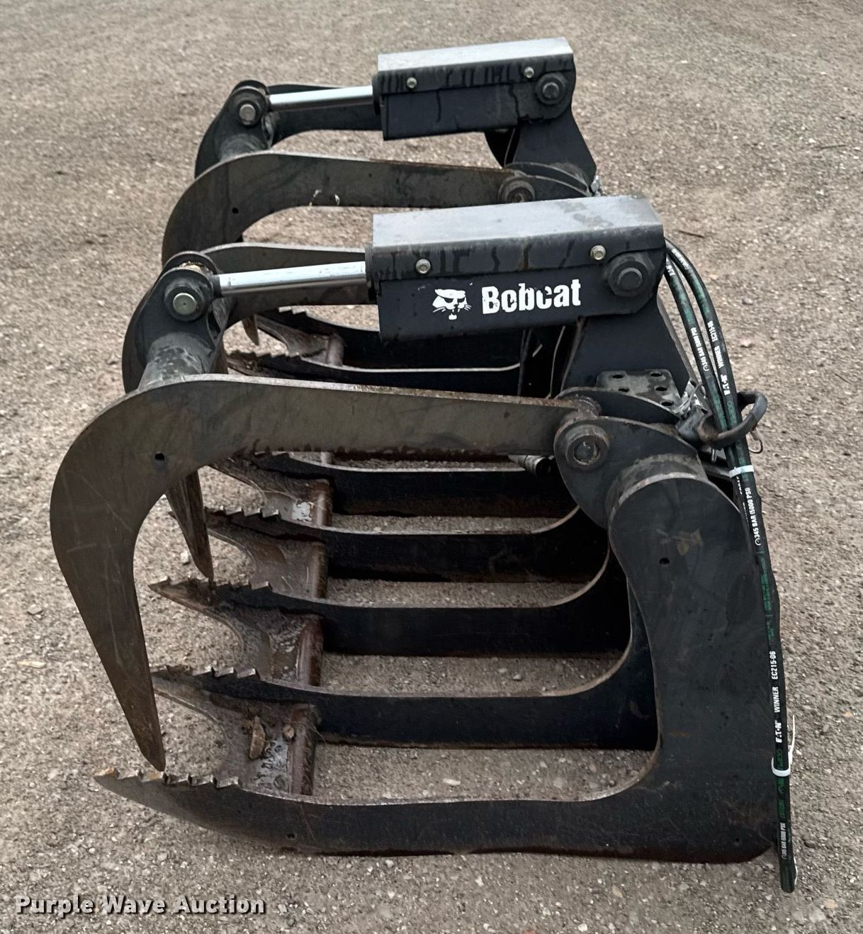 2013 Bobcat GRPL 66 Root skid steer grapple bucket in Victor, IA | Item ...