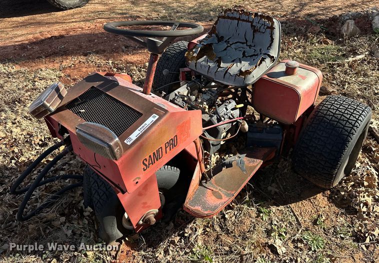 Toro Sand Pro 14 bunker rake in Edmond, OK | Item EK0615 sold | Purple Wave