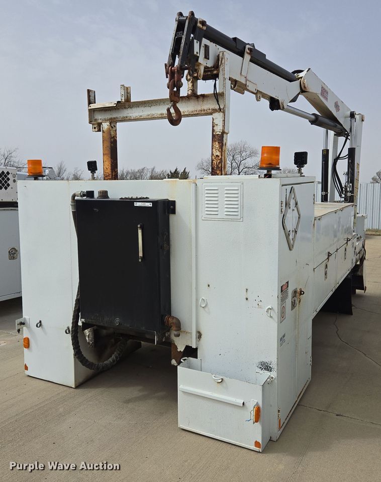 2009 IMT 5200R crane truck bed in Grand Prairie, TX | Item EL5589 for ...