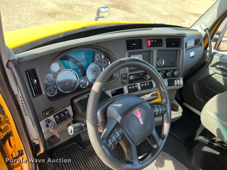 2019 Kenworth T680 semi truck in Broken Bow, OK | Item EL5723 for sale ...