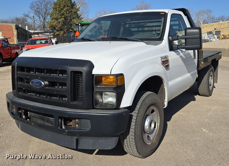 2009 Ford F250 Super Duty flatbed pickup truck in Topeka, KS | Item ...