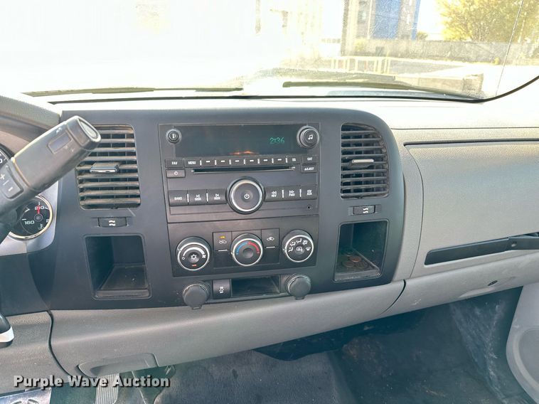 2013 Chevrolet Silverado 2500HD Ext. Cab pickup truck in Oklahoma City, OK | Item DT6546 for ...