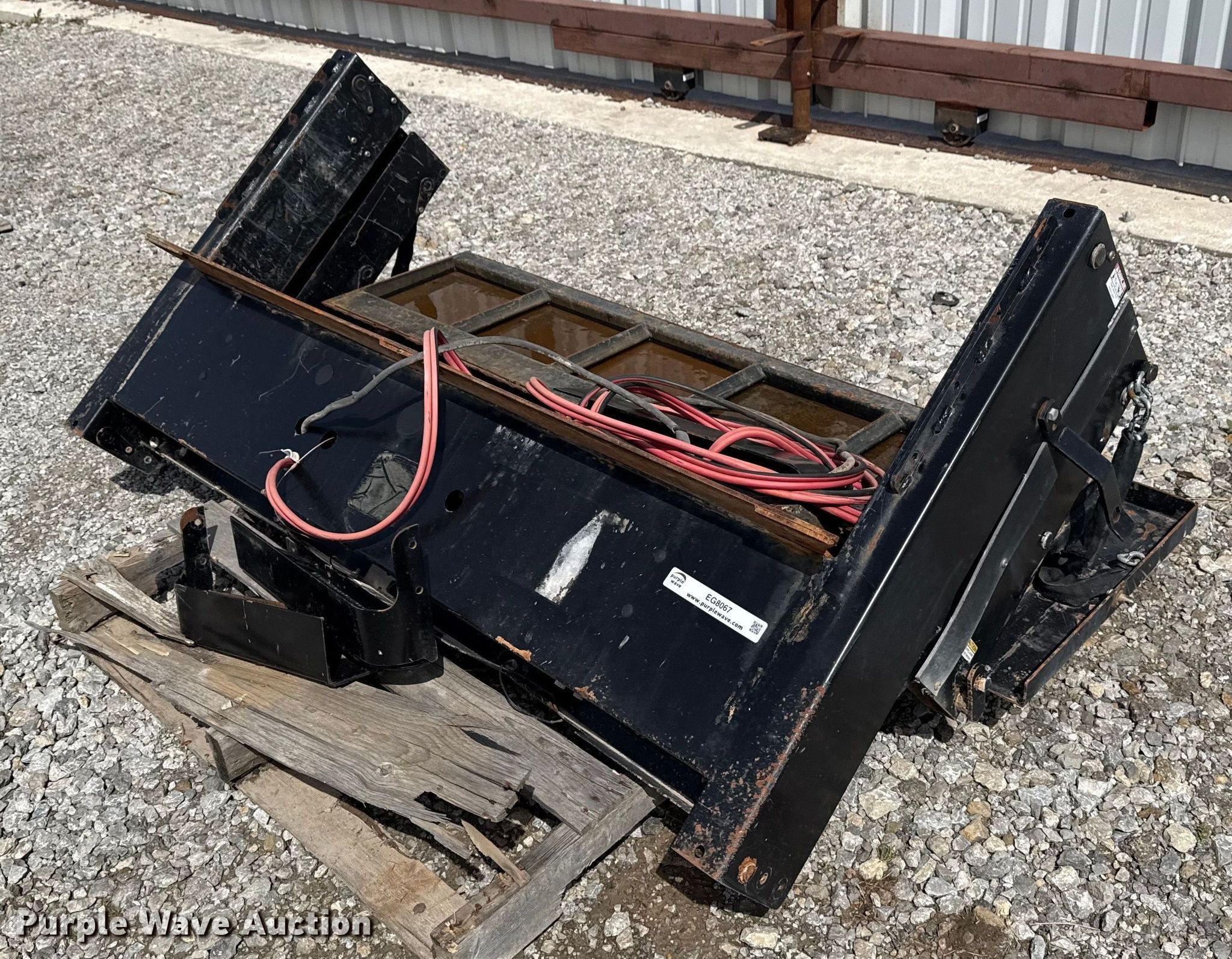 Tommy Gate end gate lift in Okemah, OK | Item EG8067 sold | Purple Wave