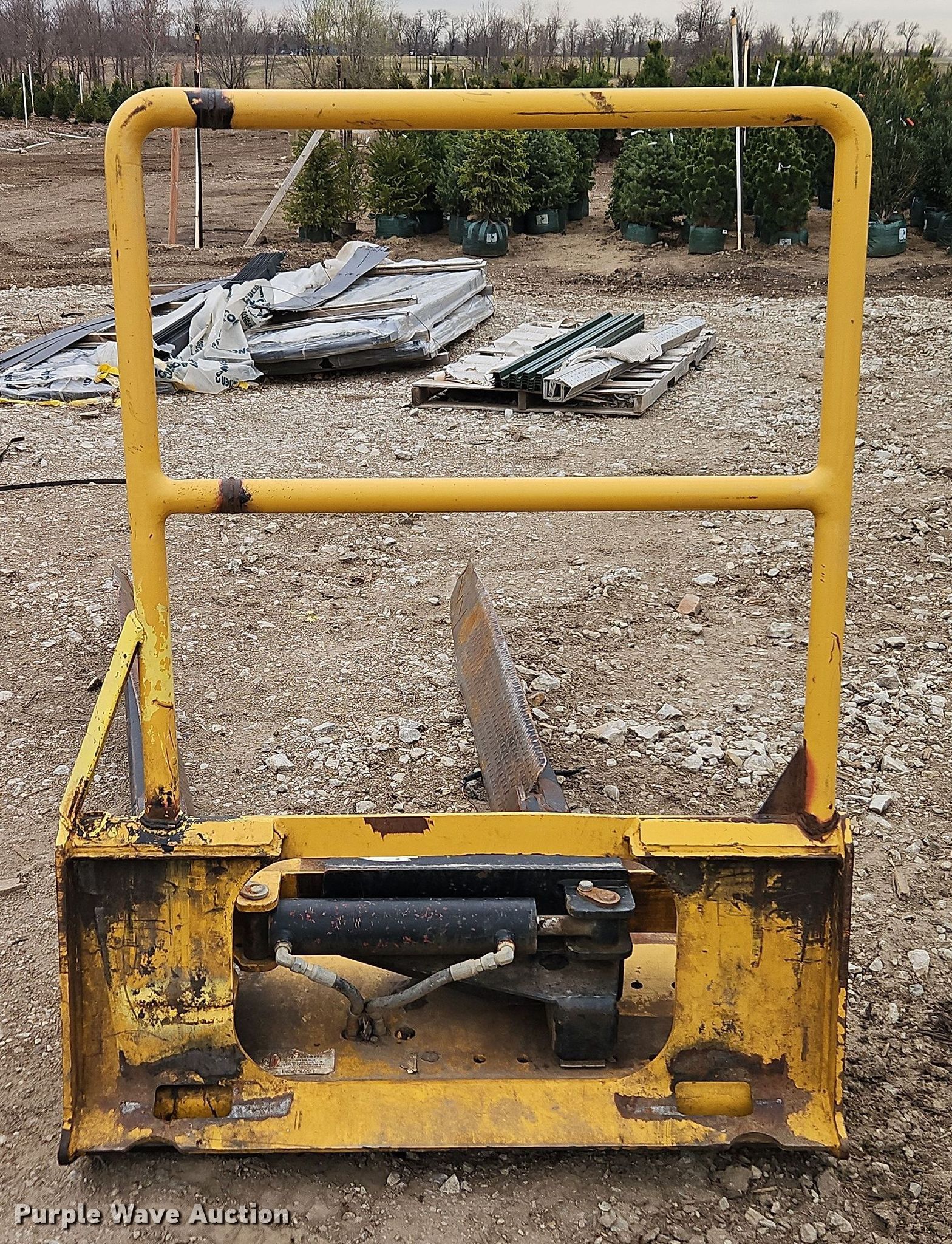 Logan skid steer forks in Olathe, KS | Item EI8899 for sale | Purple Wave