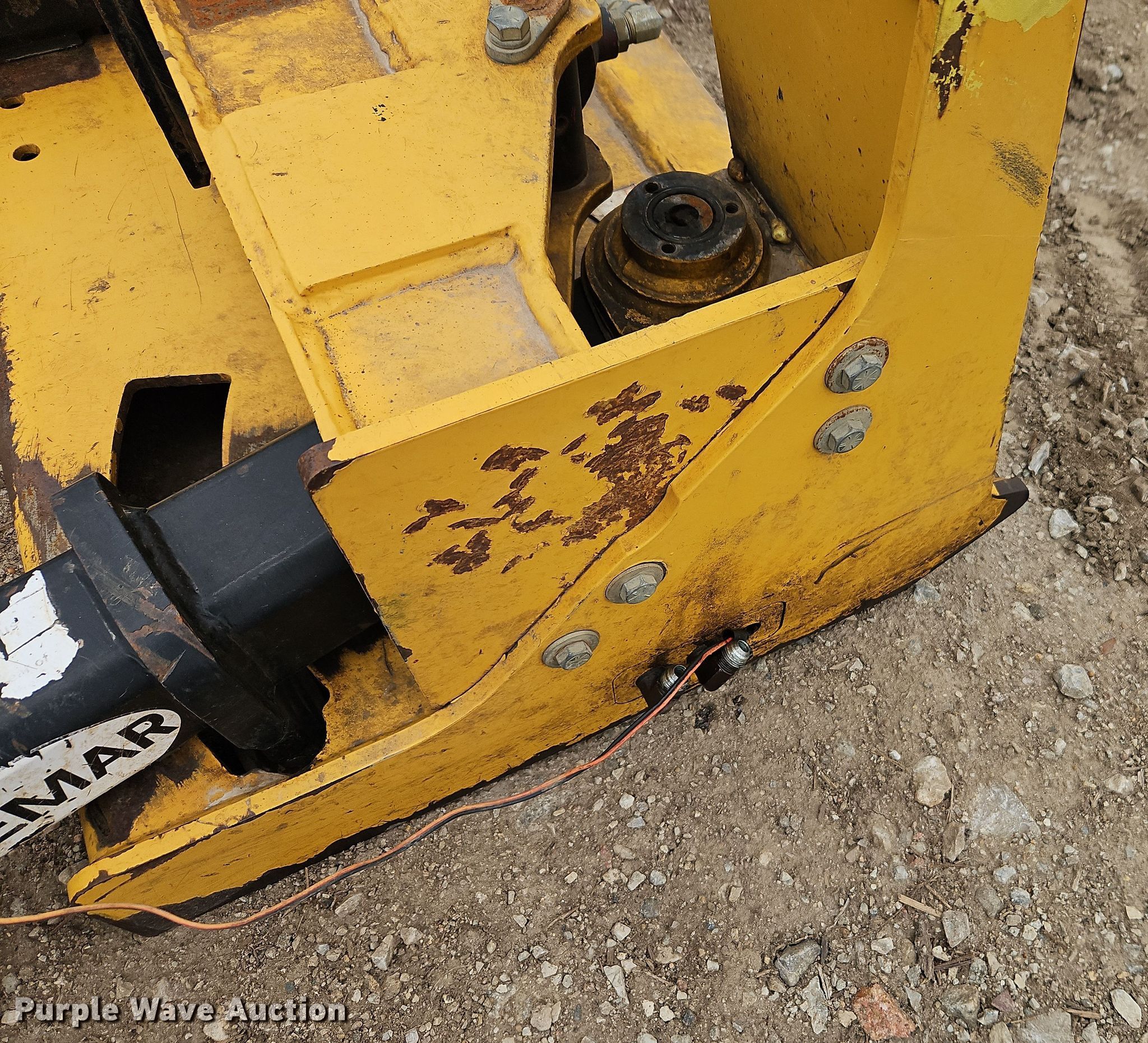 Logan skid steer forks in Olathe, KS | Item EI8899 for sale | Purple Wave