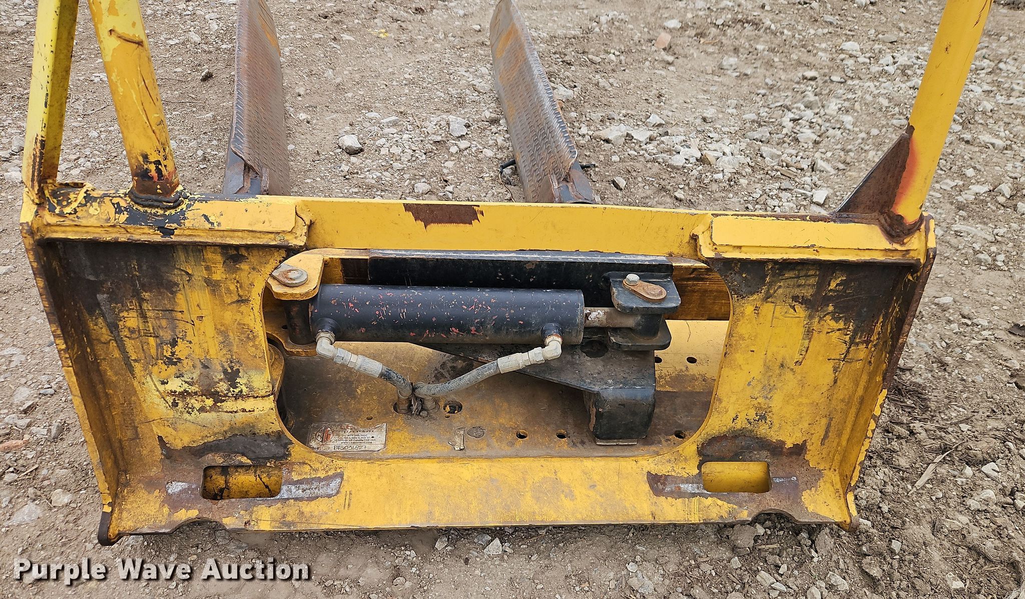 Logan skid steer forks in Olathe, KS | Item EI8899 for sale | Purple Wave