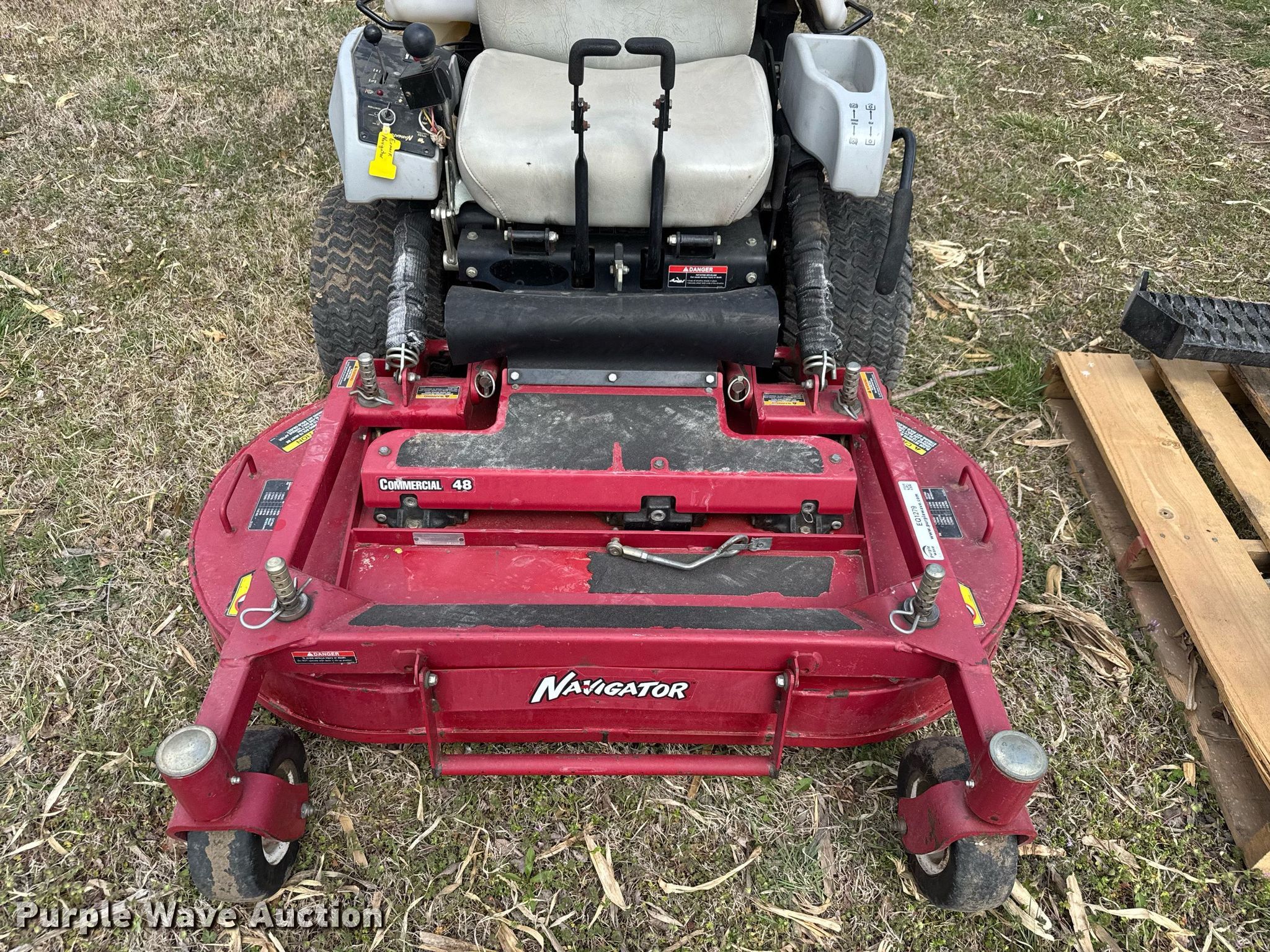 2005 Exmark Navigator NAV20KC ZTR lawn mower in Sedgwick, KS | Item ...