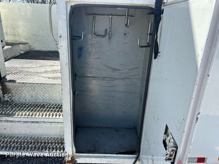 2012 International MA025 bucket truck in Shelbyville, IL | Item EK2765 for sale | Purple Wave