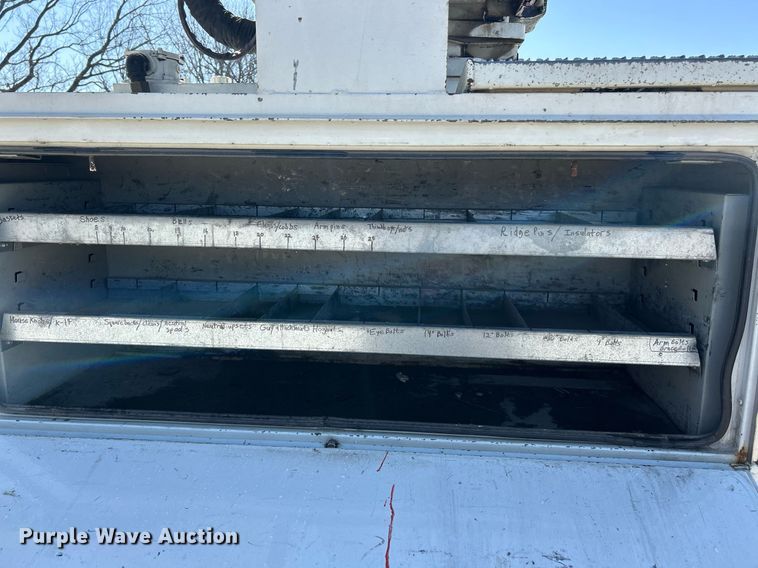 2012 International MA025 bucket truck in Shelbyville, IL | Item EK2765 for sale | Purple Wave