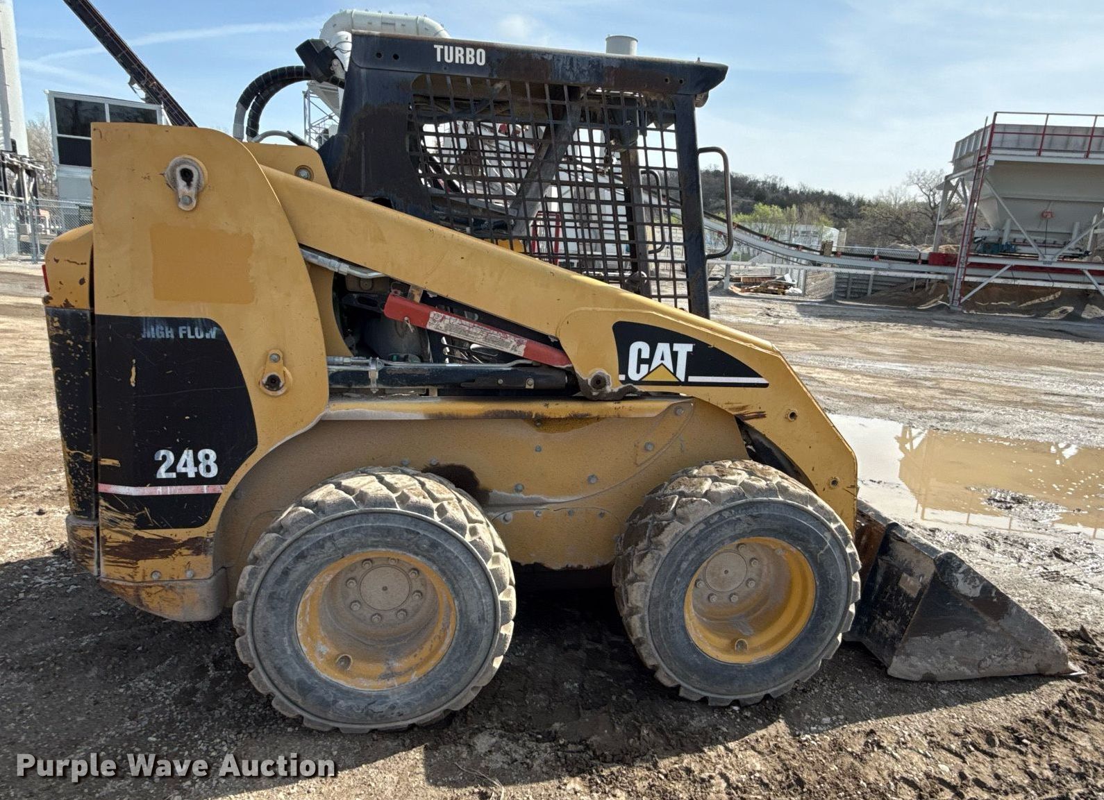 2002 Caterpillar 248 skid steer loader in Kansas City, KS | Item ED4175 for sale | Purple Wave