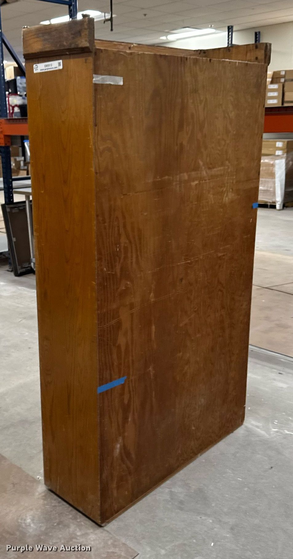 Cabinet in Des Moines, IA | Item EM3513 for sale | Purple Wave