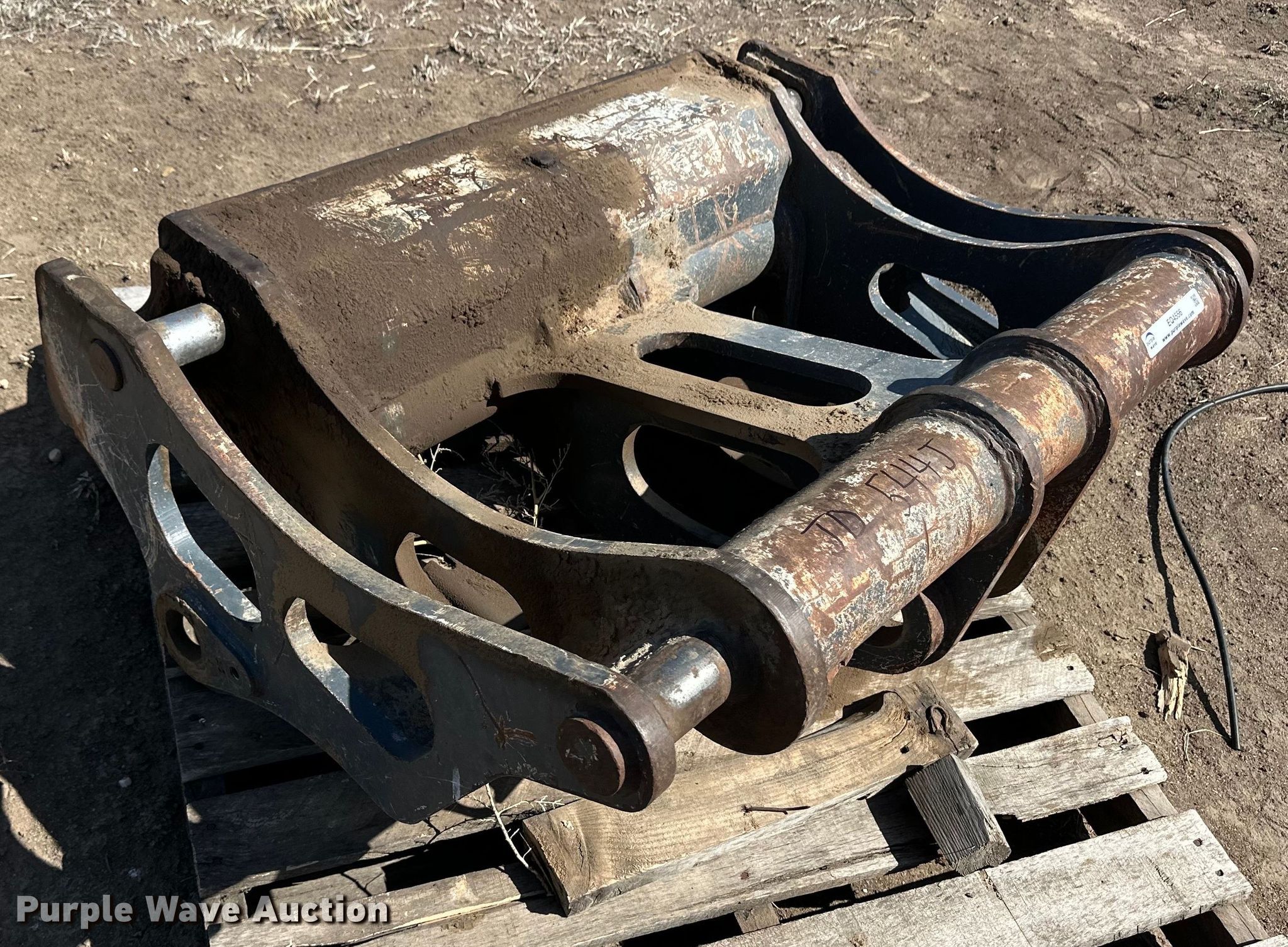Wheel loader quick attach in Sublette, KS | Item EQ4556 sold | Purple Wave