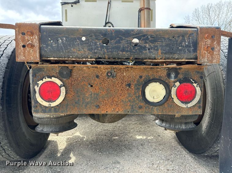 2007 International 9400i semi truck in Stover, MO | Item DV1900 for ...