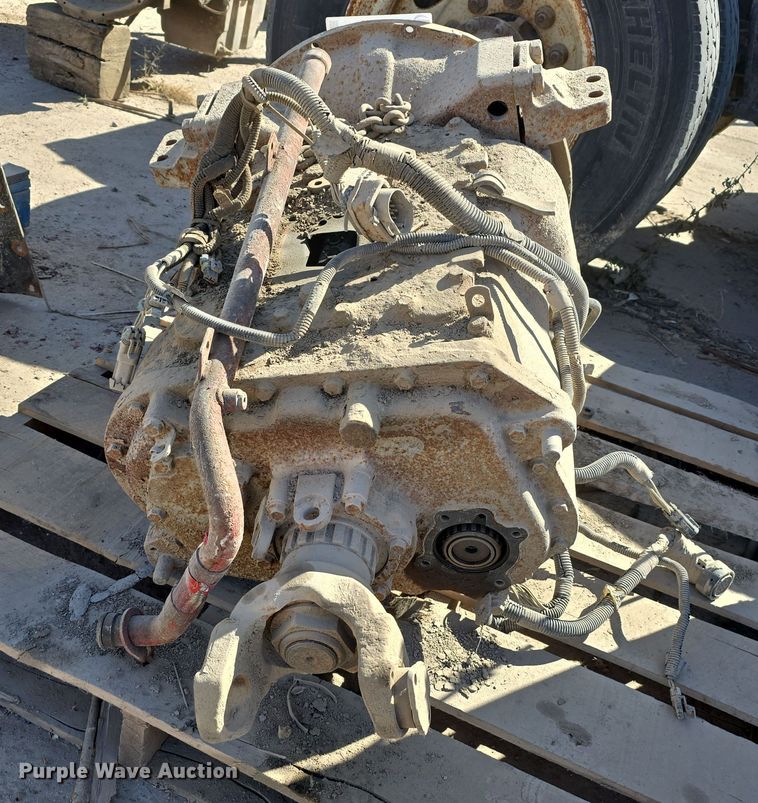 Eaton Fuller FRC-15210C transmission in Omaha, NE | Item EH8822 for sale | Purple Wave