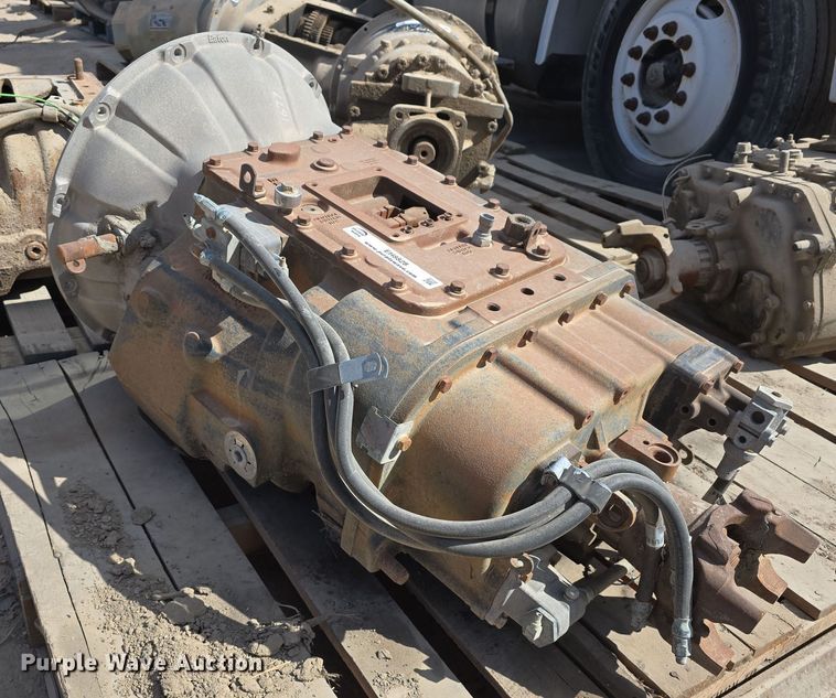 Eaton Fuller Roadranger transmission in Omaha, NE | Item EH8828 for sale | Purple Wave