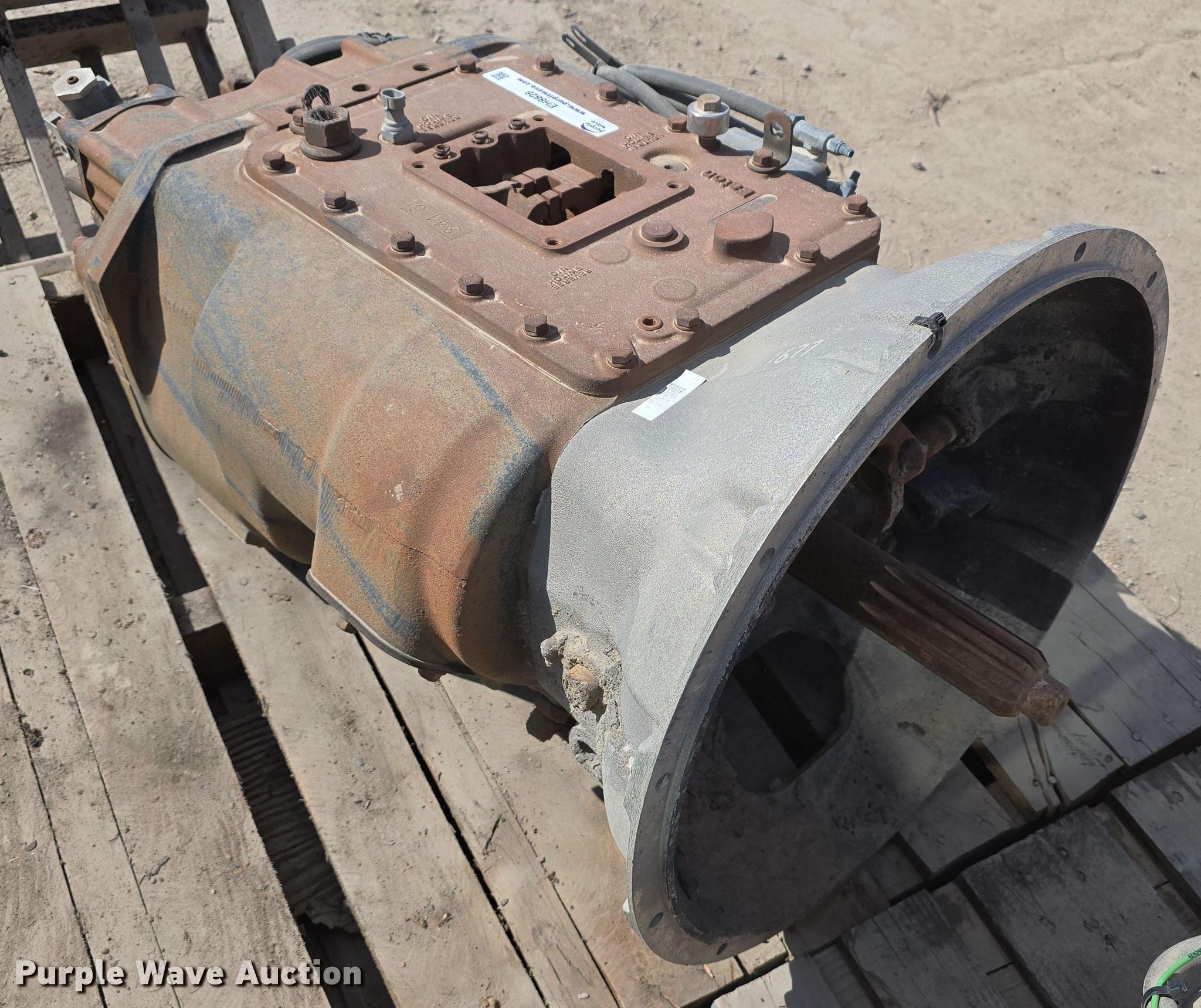 Eaton Fuller Roadranger transmission in Omaha, NE | Item EH8828 for sale | Purple Wave