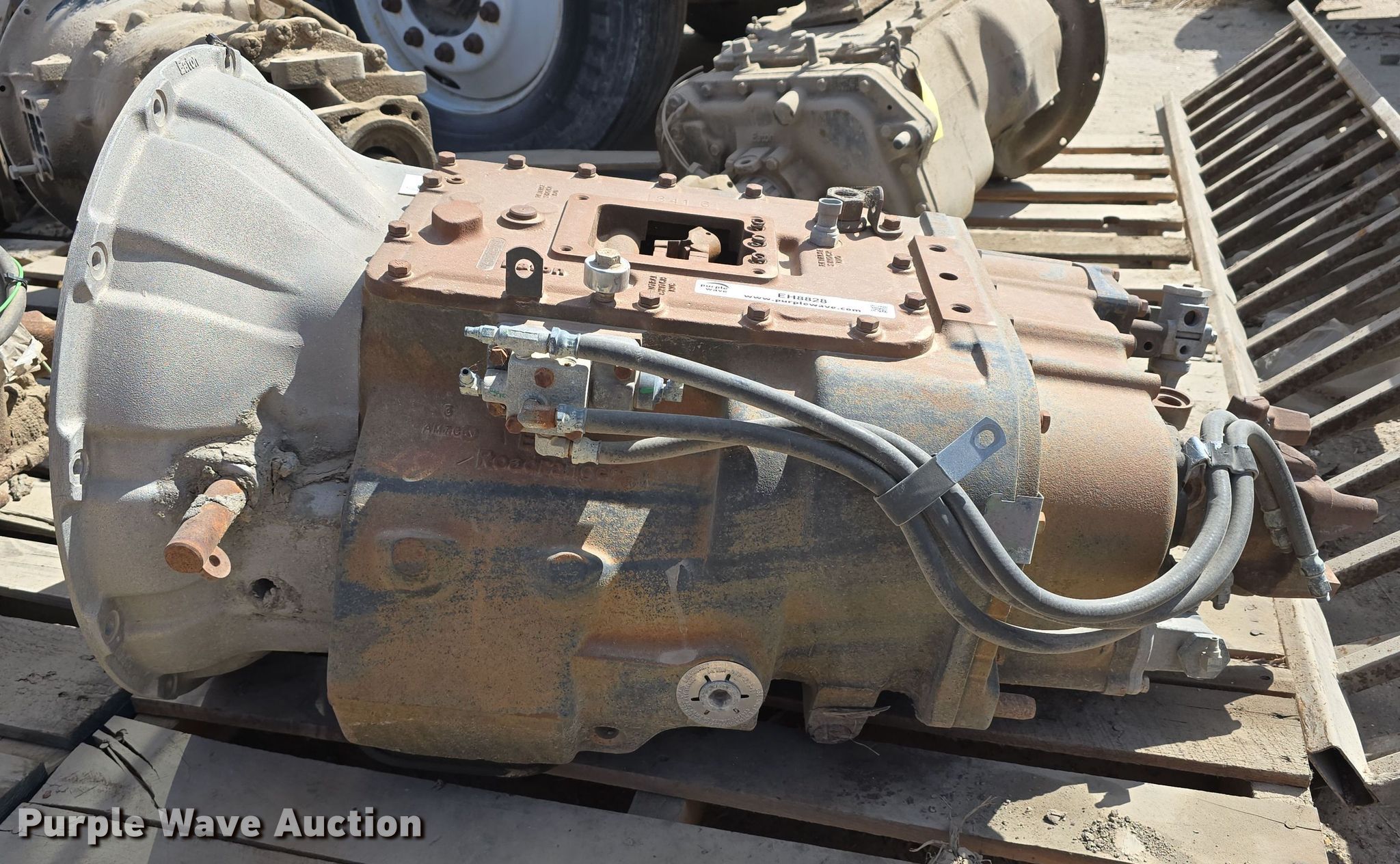 Eaton Fuller Roadranger transmission in Omaha, NE | Item EH8828 for sale | Purple Wave