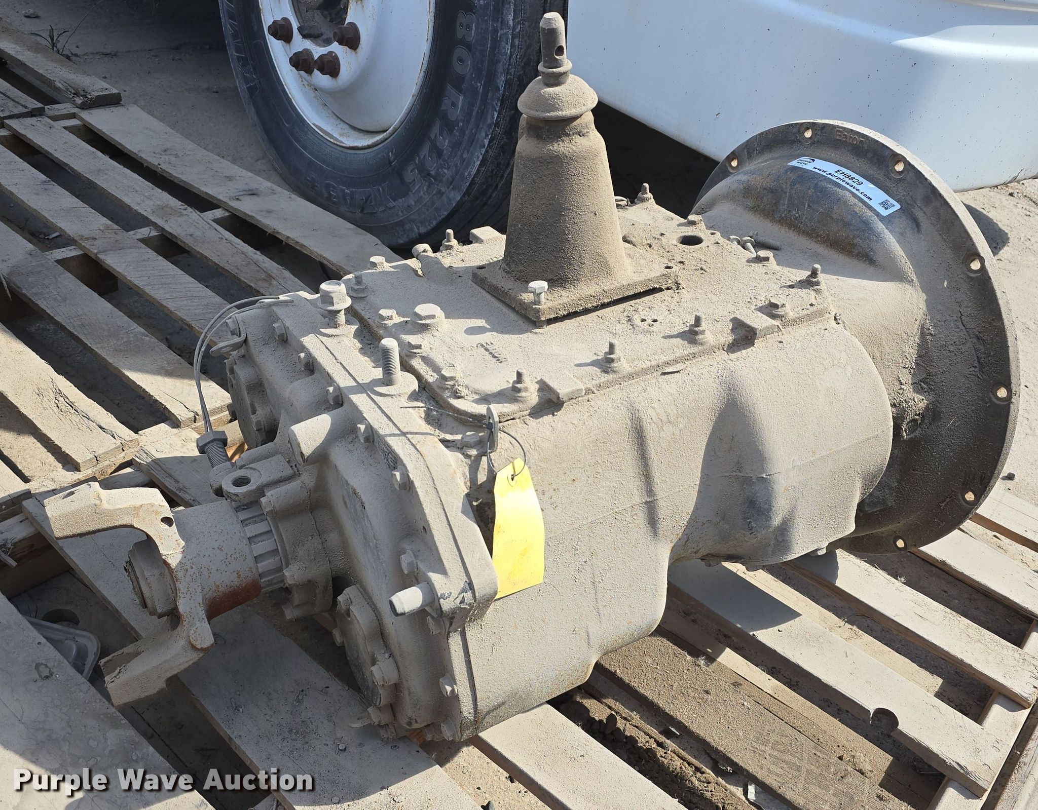 Eaton Fuller Roadranger transmission in Omaha, NE | Item EH8829 for sale | Purple Wave