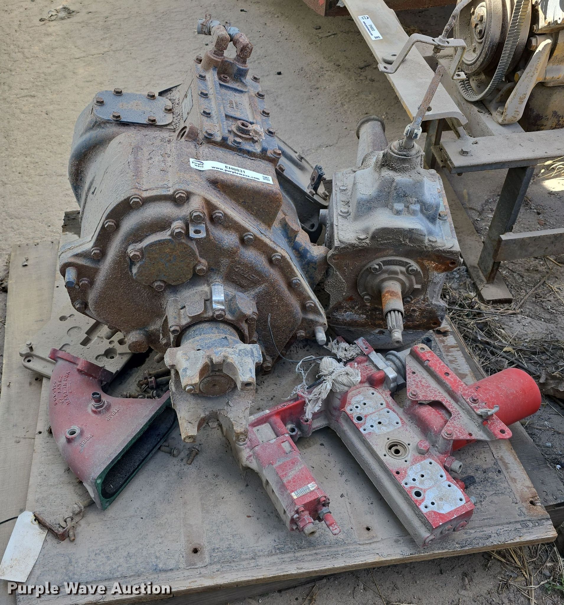 Eaton Fuller FR0-172100 transmission in Omaha, NE | Item EH8831 for sale | Purple Wave