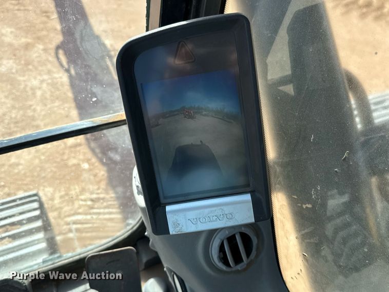 2012 Volvo EC250DL excavator in Snyder, TX | Item ED5575 for sale | Purple Wave