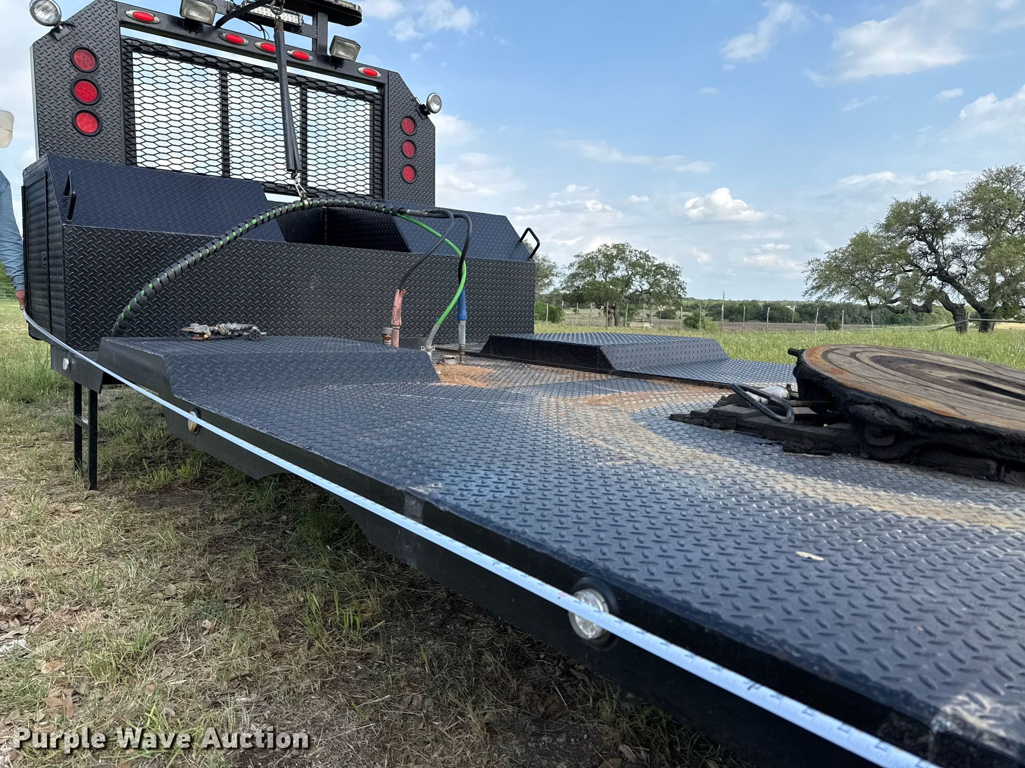 Shop built flatbed truck bed in Florence, TX | Item EJ3667 for sale | Purple Wave