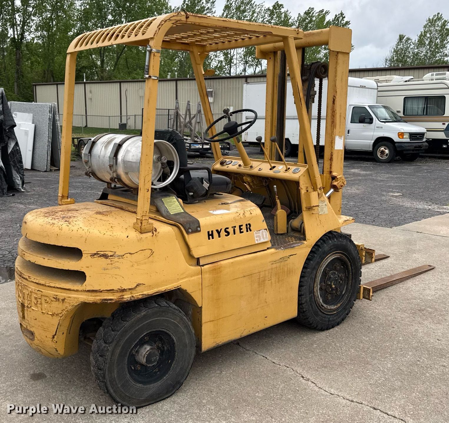 Hyster 50 forklift in Edwardsville, KS | Item DS4273 for sale | Purple Wave