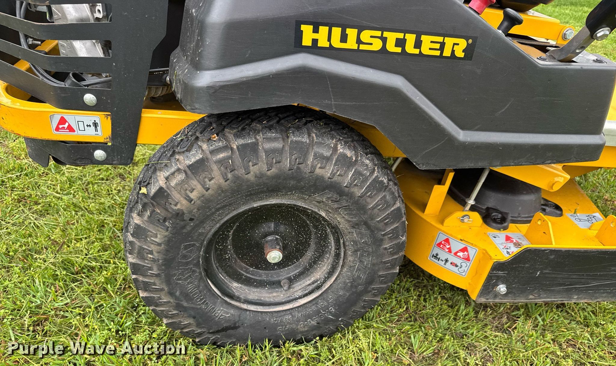 2022 Hustler Dash XD 940742 ZTR lawn mower in Sedgwick, KS | Item ...