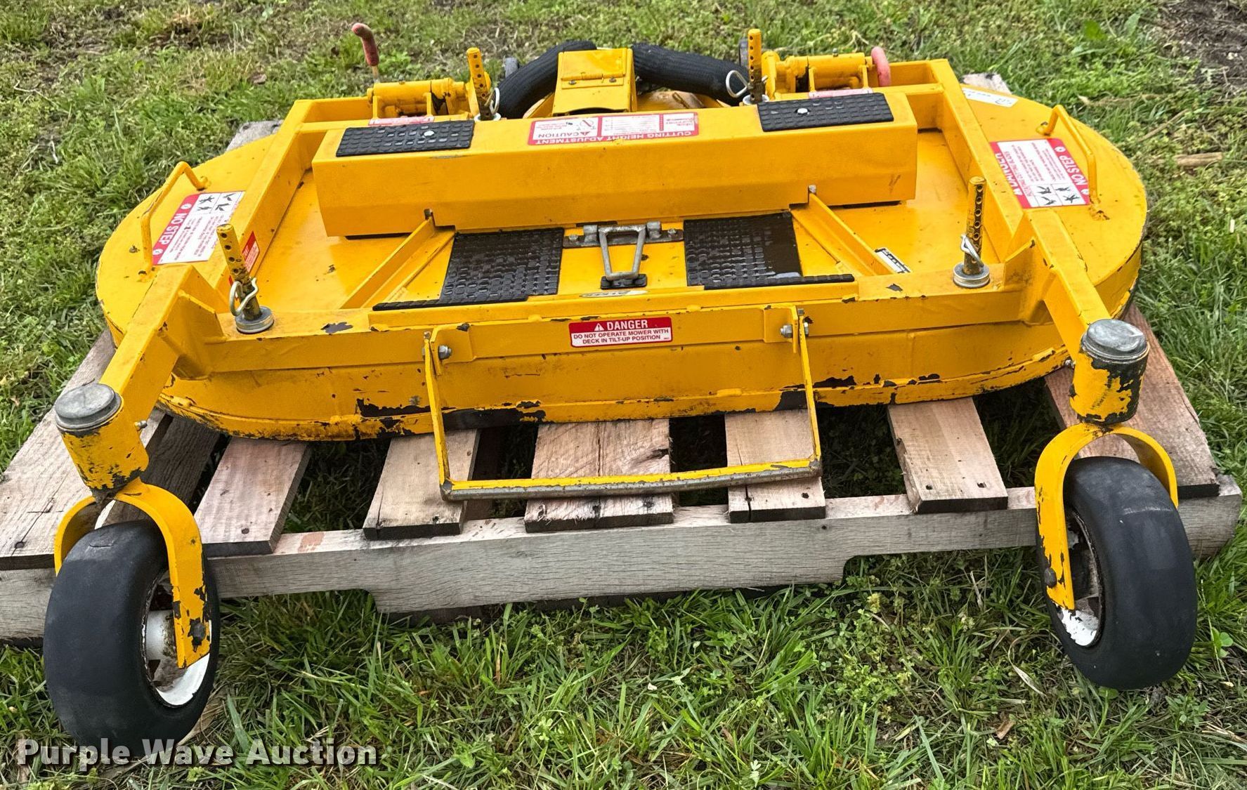 Walker 48" W mower deck in Sedgwick, KS | Item EQ1448 sold | Purple Wave