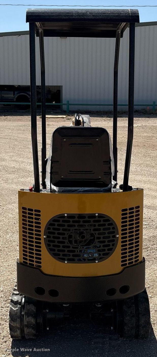 2024 AGT H12R mini excavator in Odessa, TX | Item EF3022 sold | Purple Wave