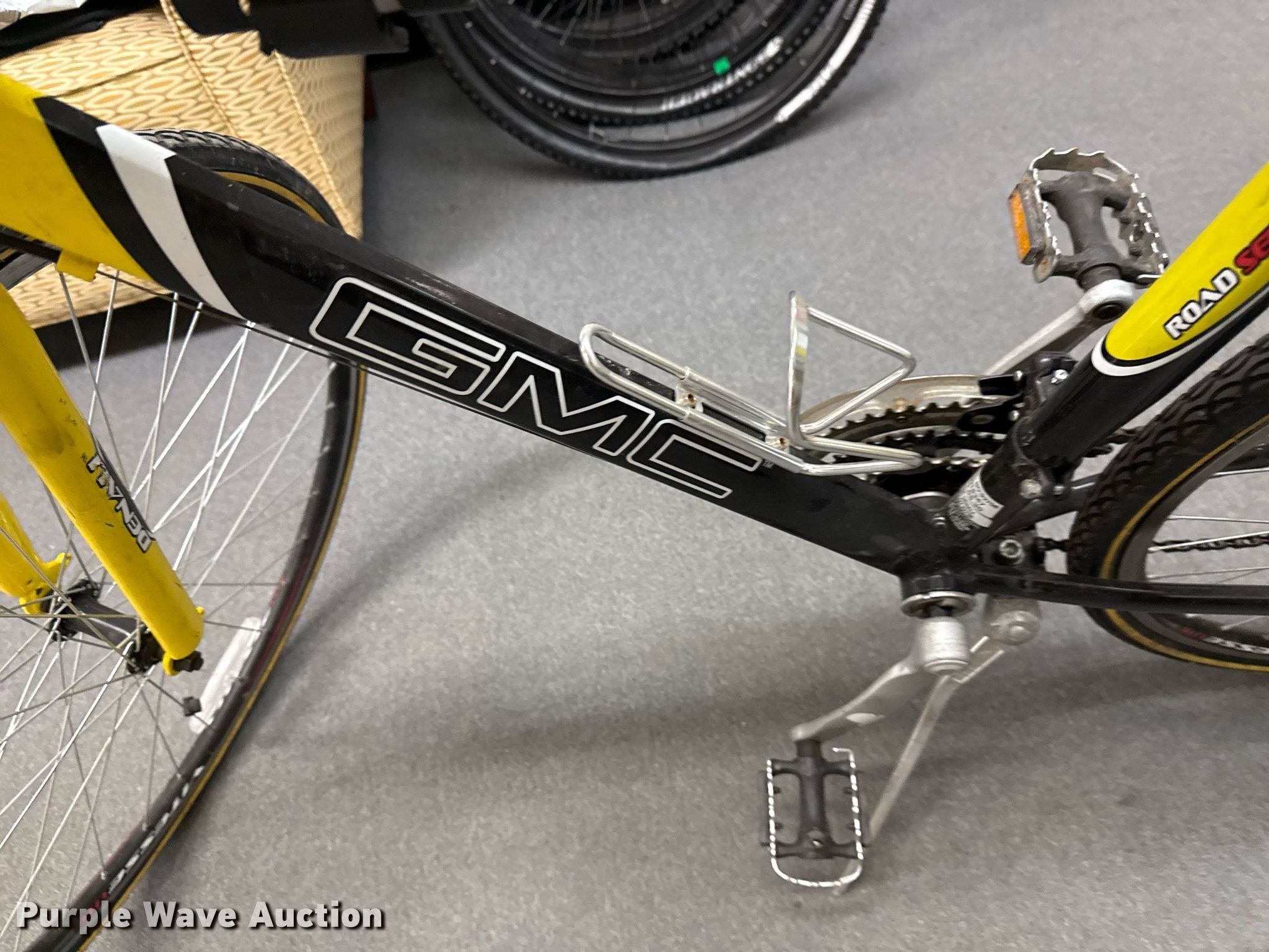 GMC Denali bicycle in Tulsa, OK | Item EG8385 sold | Purple Wave