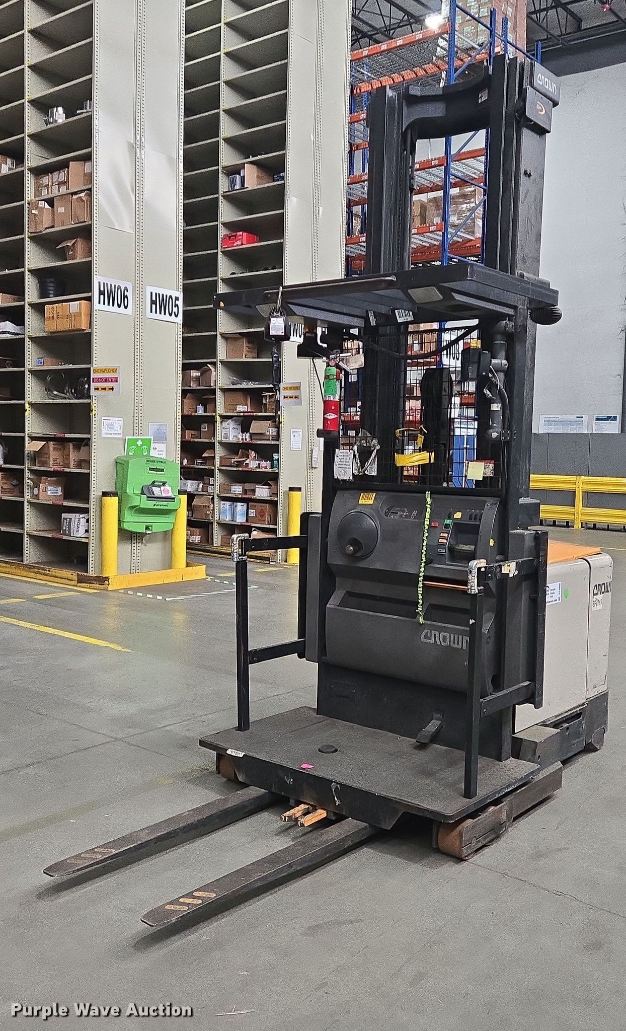 2015 Crown SP4050-30 order picker in Houston, TX | Item DT4860 sold ...