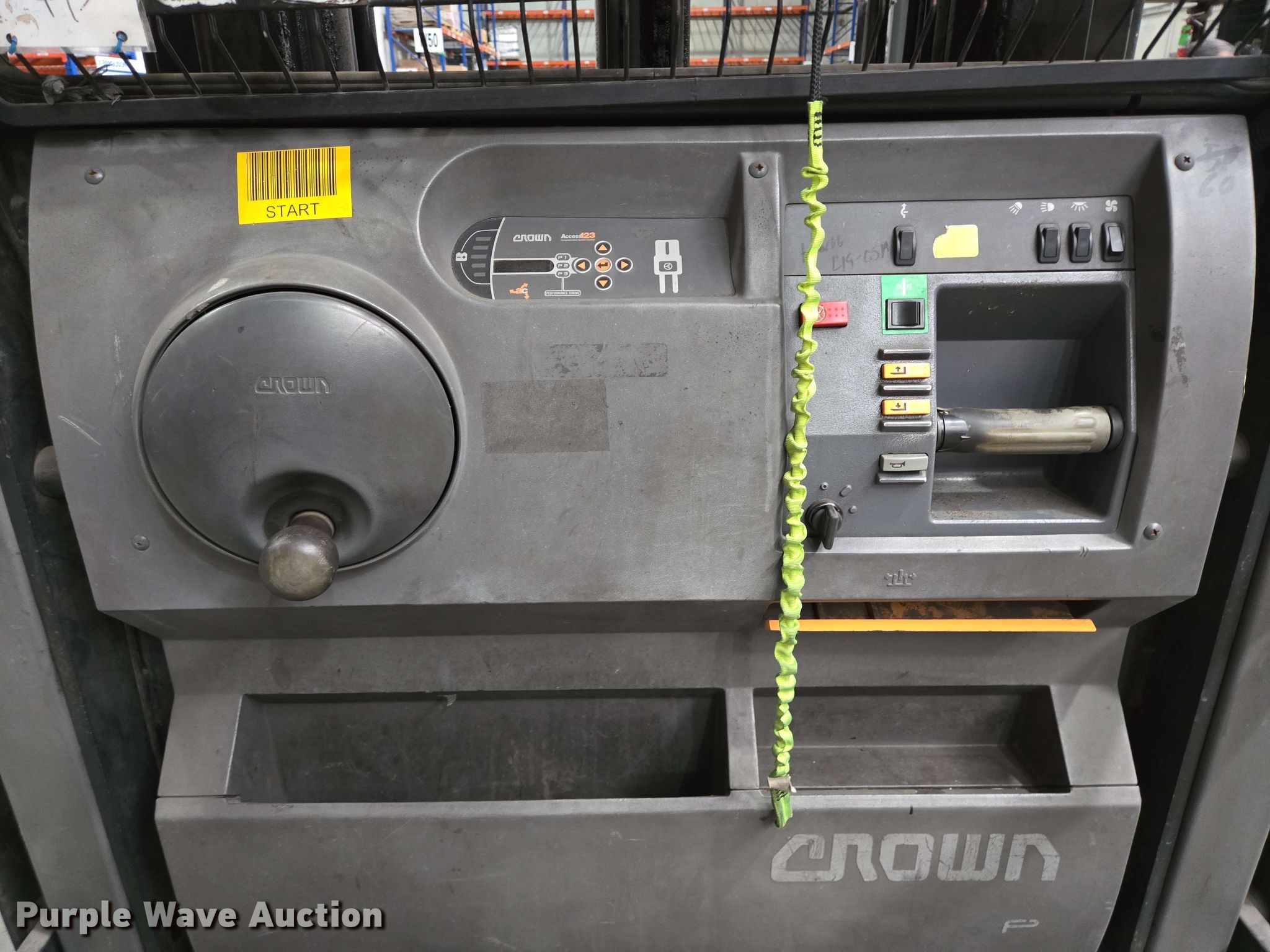 2015 Crown SP4050-30 order picker in Houston, TX | Item DT4860 sold ...