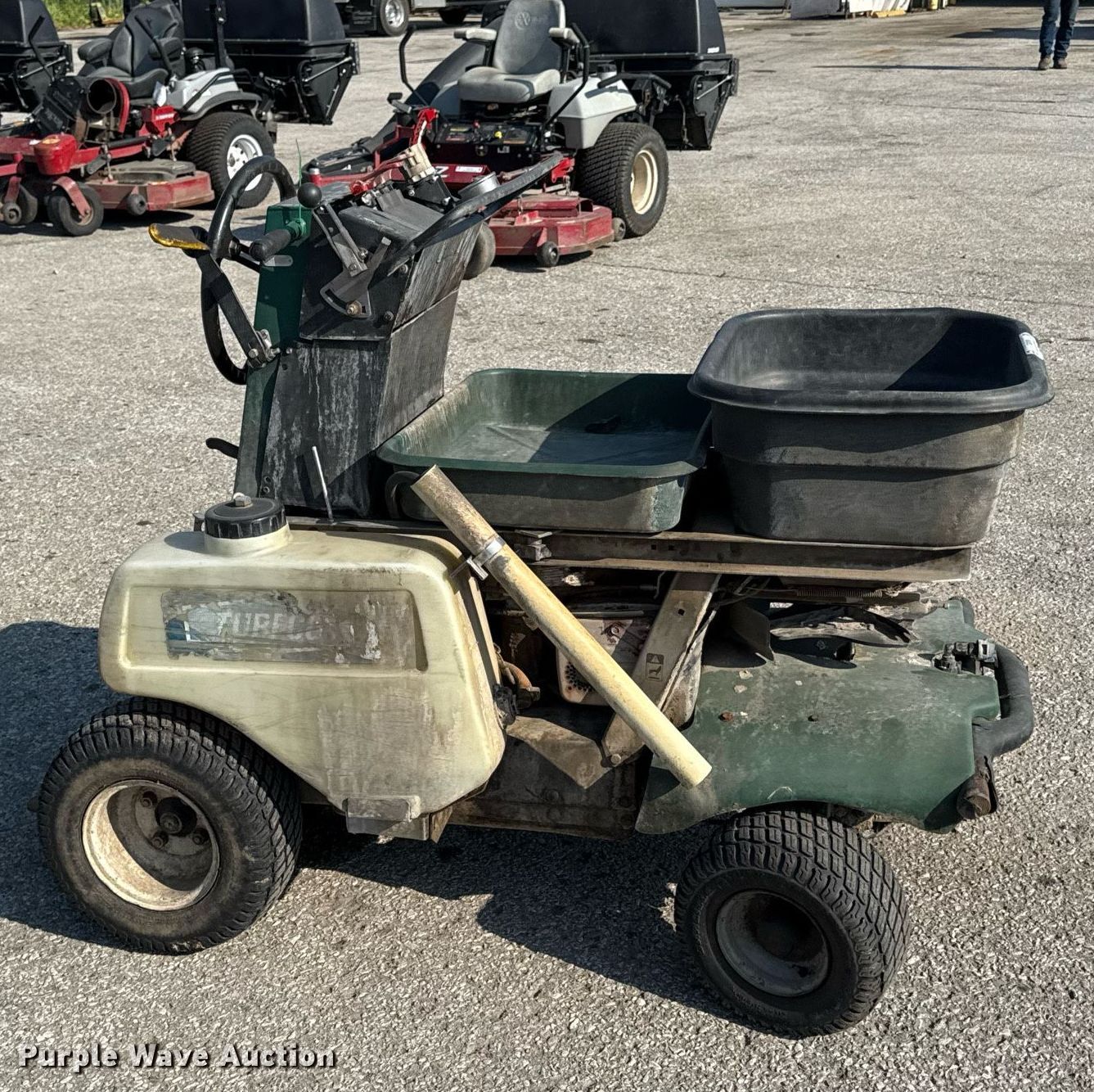 Turfco T3000 spreader in Edwardsville, KS | Item DZ4109 for sale ...