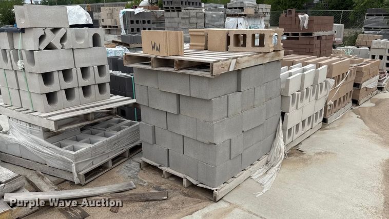 Approximately 16 pallets of concrete blocks in Topeka, KS | Item DY8066 ...