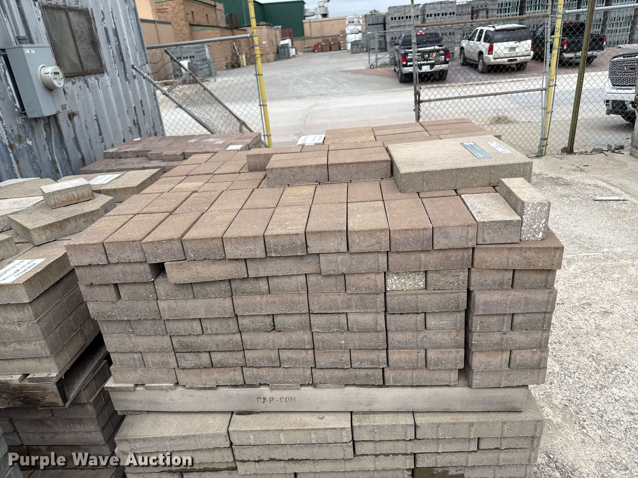 Approximately 8 pallets of concrete blocks in Topeka, KS | Item DY8060 ...