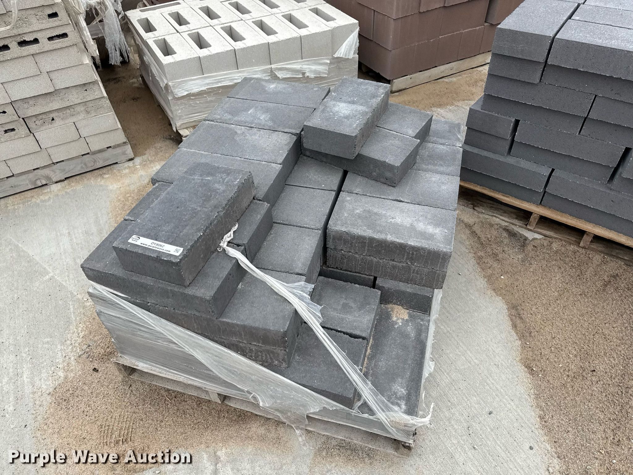 Approximately 6 pallets of concrete blocks in Topeka, KS | Item DY8062 ...
