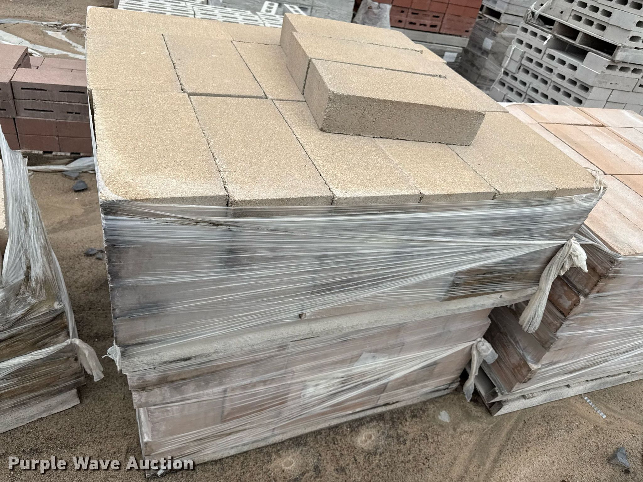 Approximately 6 pallets of concrete blocks in Topeka, KS | Item DY8062 ...