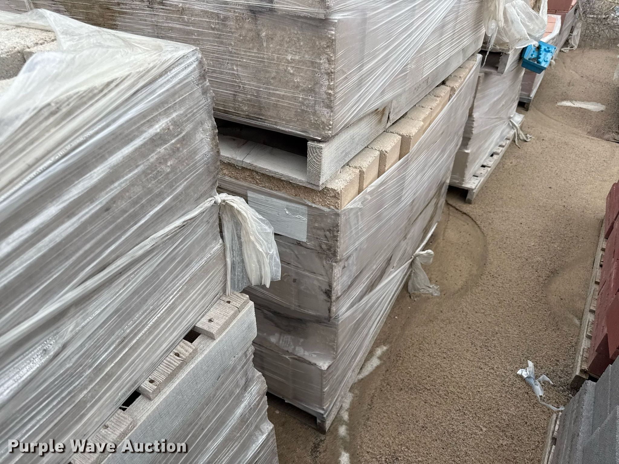 Approximately 18 pallets of concrete blocks in Topeka, KS | Item DY8064 ...