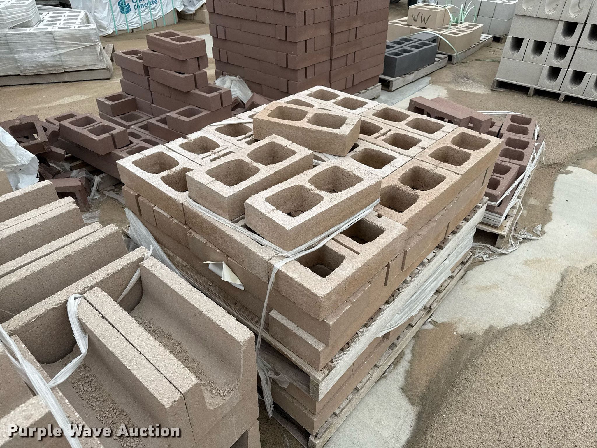 Approximately 16 pallets of concrete blocks in Topeka, KS | Item DY8066 ...