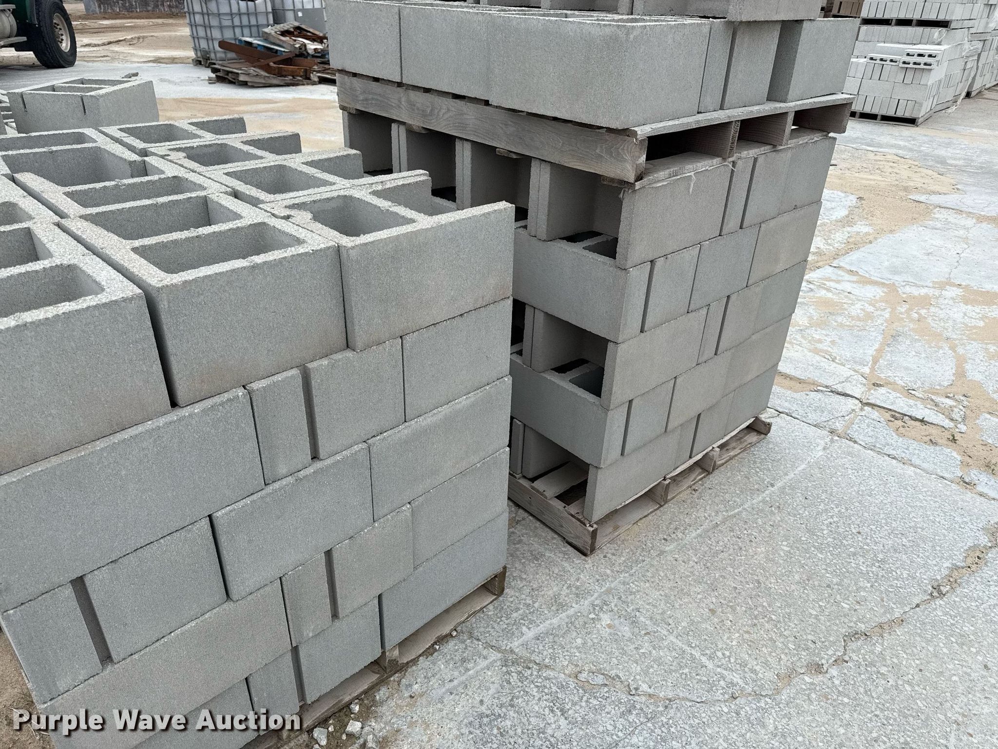 Approximately 12 pallets of concrete blocks in Topeka, KS | Item DY8068 ...