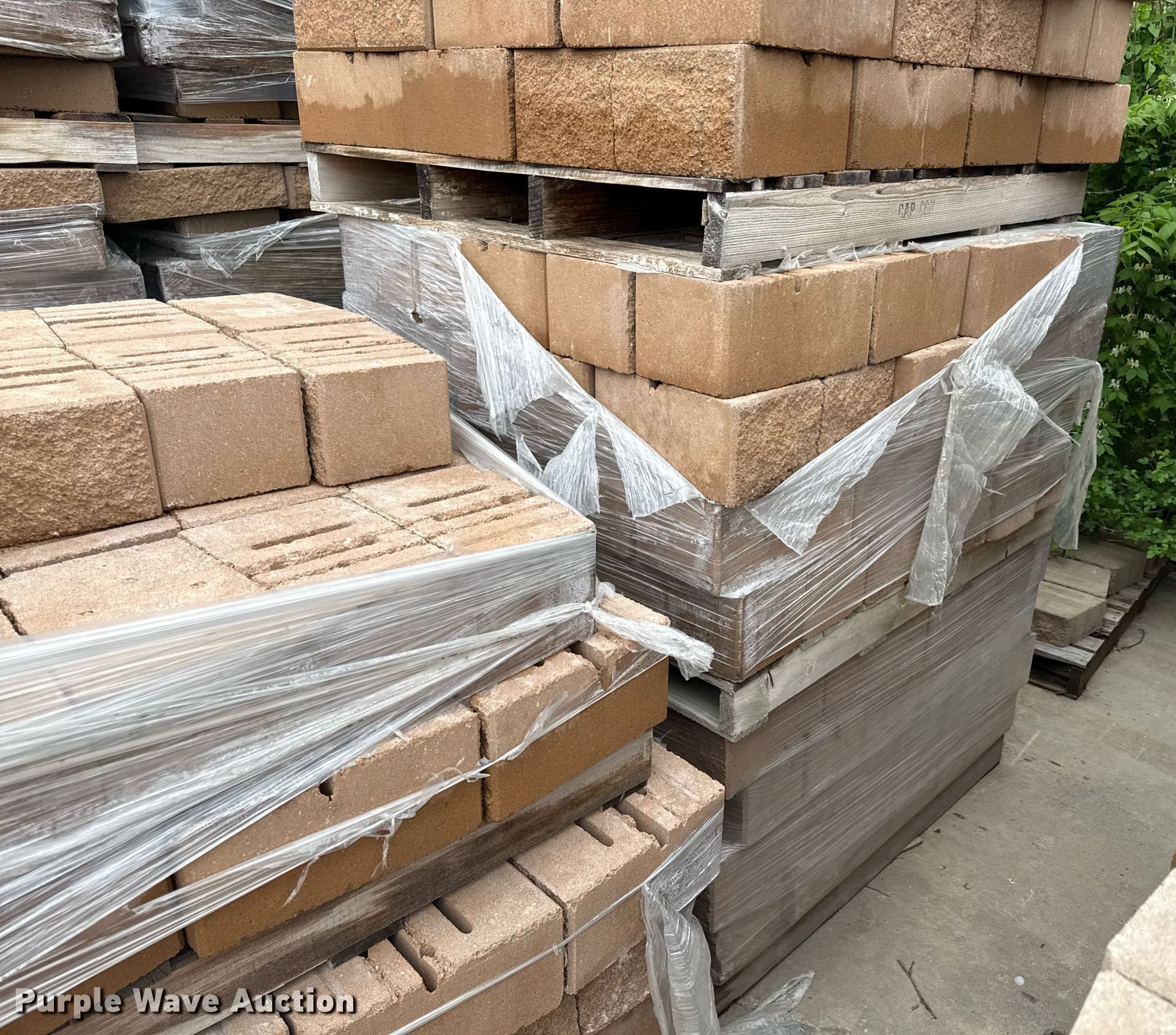 Approximately 18 pallets of concrete blocks in Topeka, KS | Item DY8070 ...