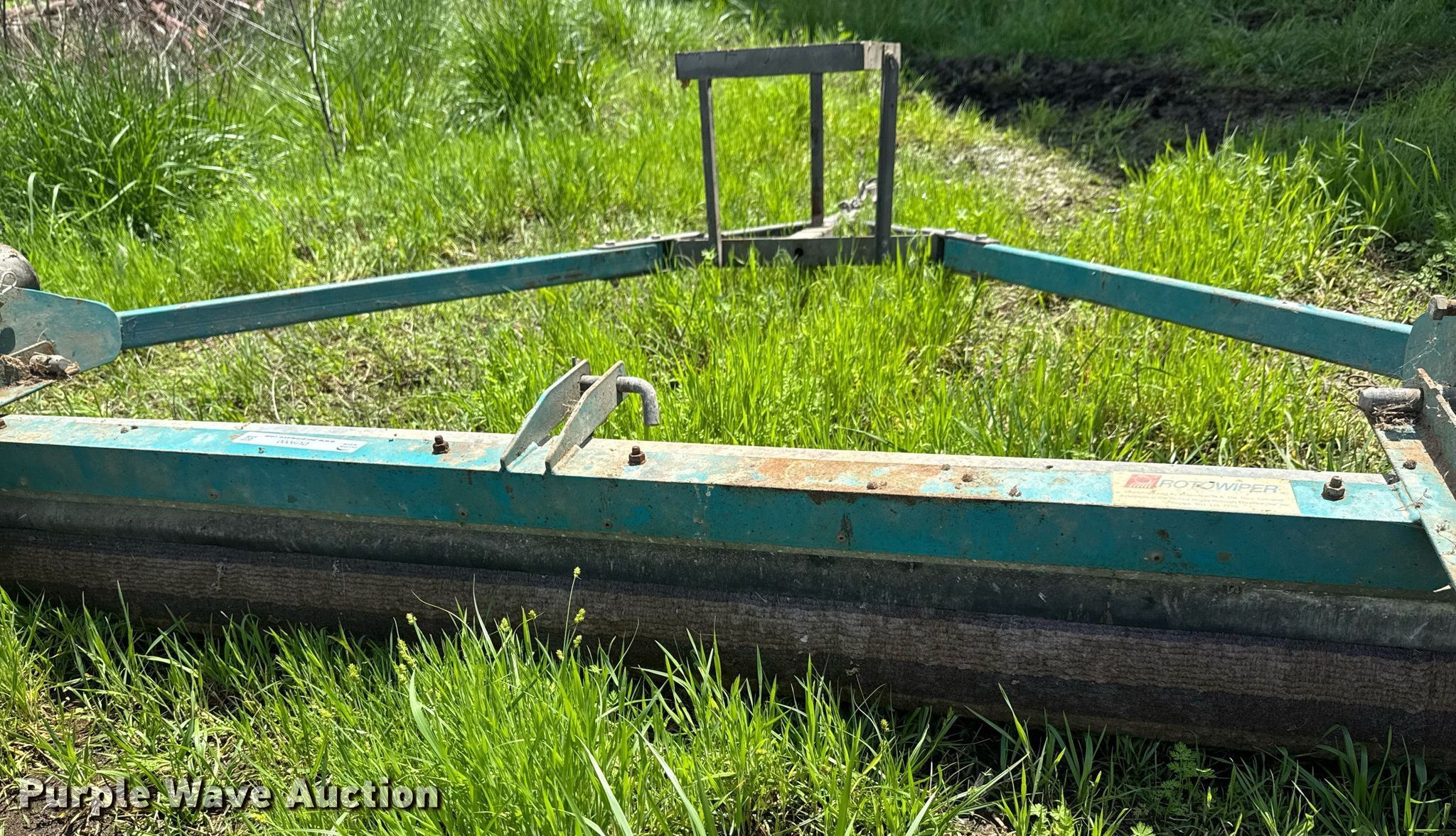 Rotowiper weed wiper in Mound Valley, KS | Item DU9000 for sale ...