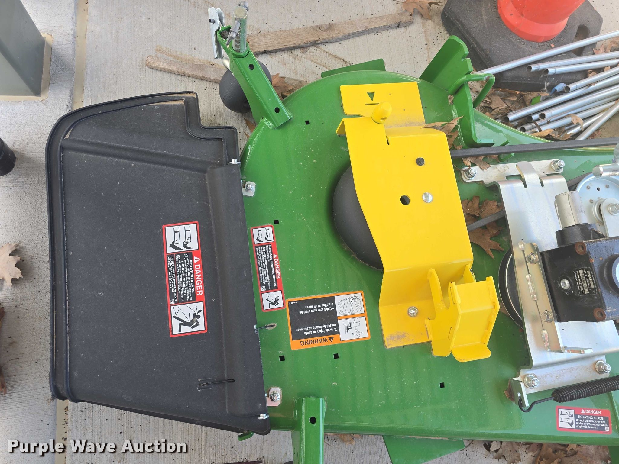 2022 John Deere AutoConnect 72D mower deck in Shawnee, KS | Item EK5235 ...