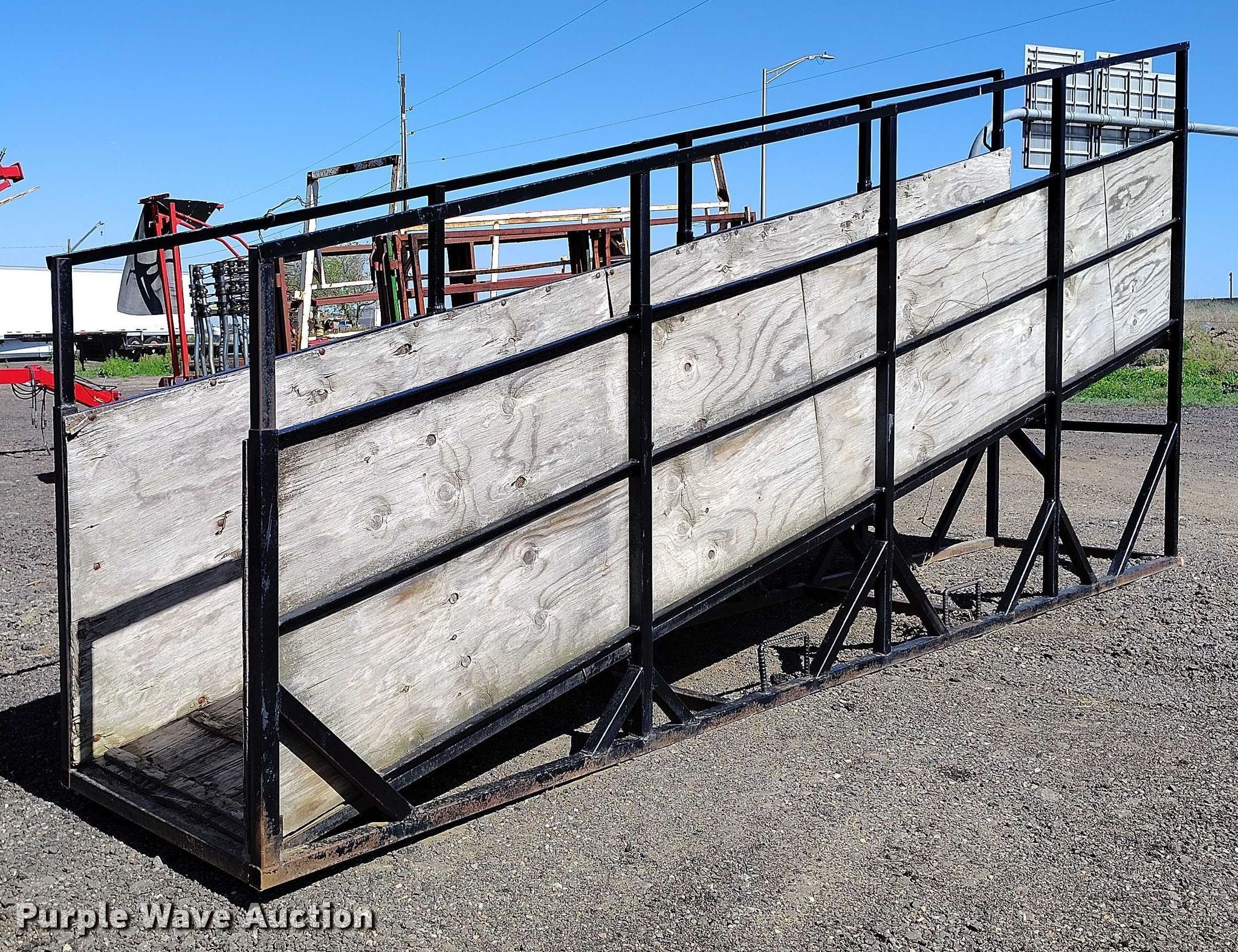 Livestock loading chute in Aurora, CO | Item IP9567 sold | Purple Wave