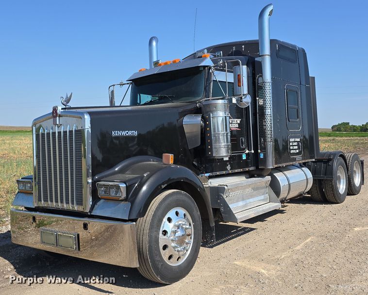 Kenworth W900 Semi Truck Classic Outline Design Tshirt Color Kenworth's ...