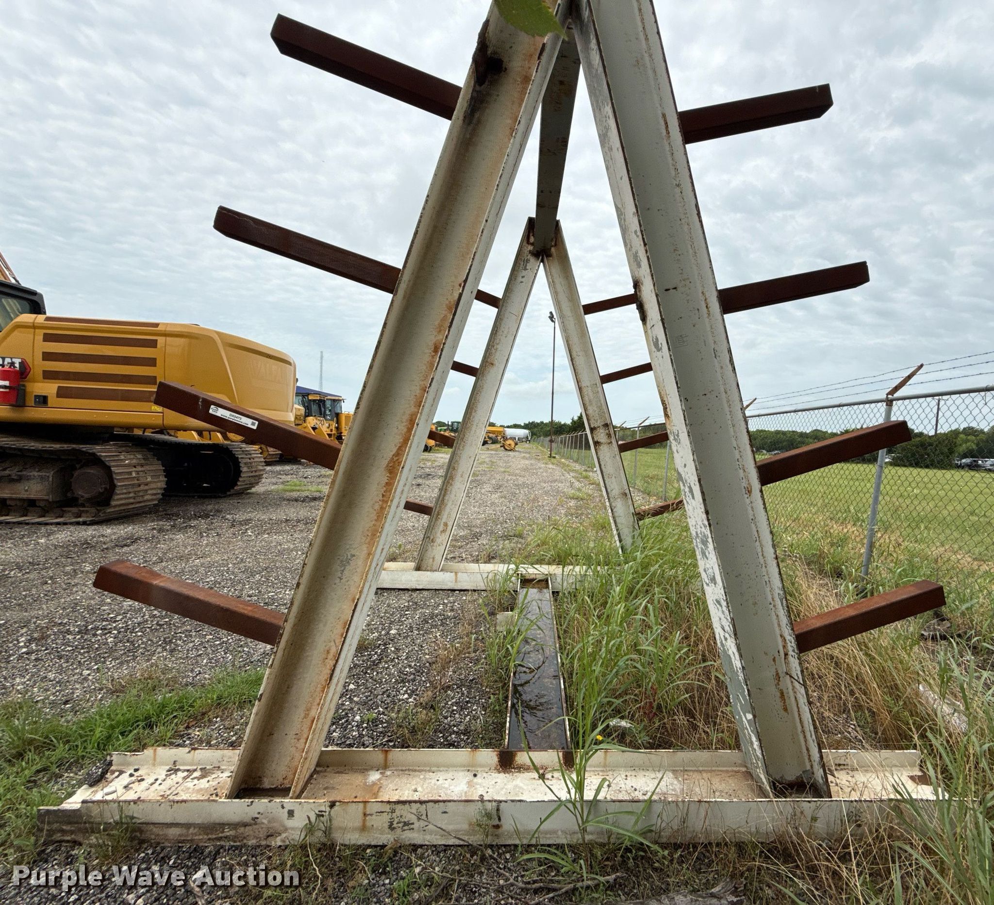 Pipe rack in Gaston, SC | Item DX5473 for sale | Purple Wave