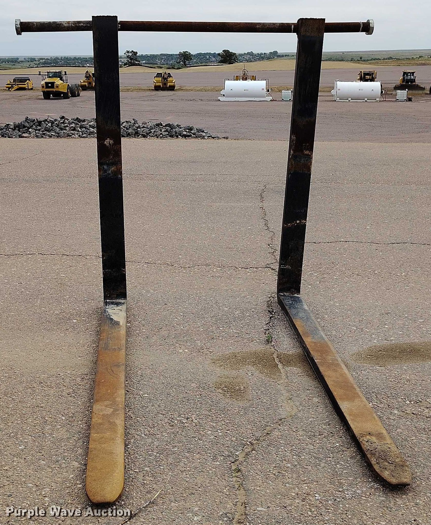 Shop built wheel loader forks in Fountain, CO | Item EH0319 sold ...
